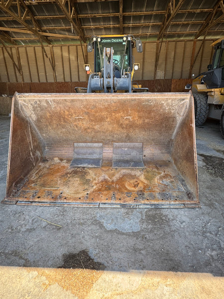 #DD2860 - John Deere 524K High-lift Loaders (2) - NM – Dairy Dealer LLC